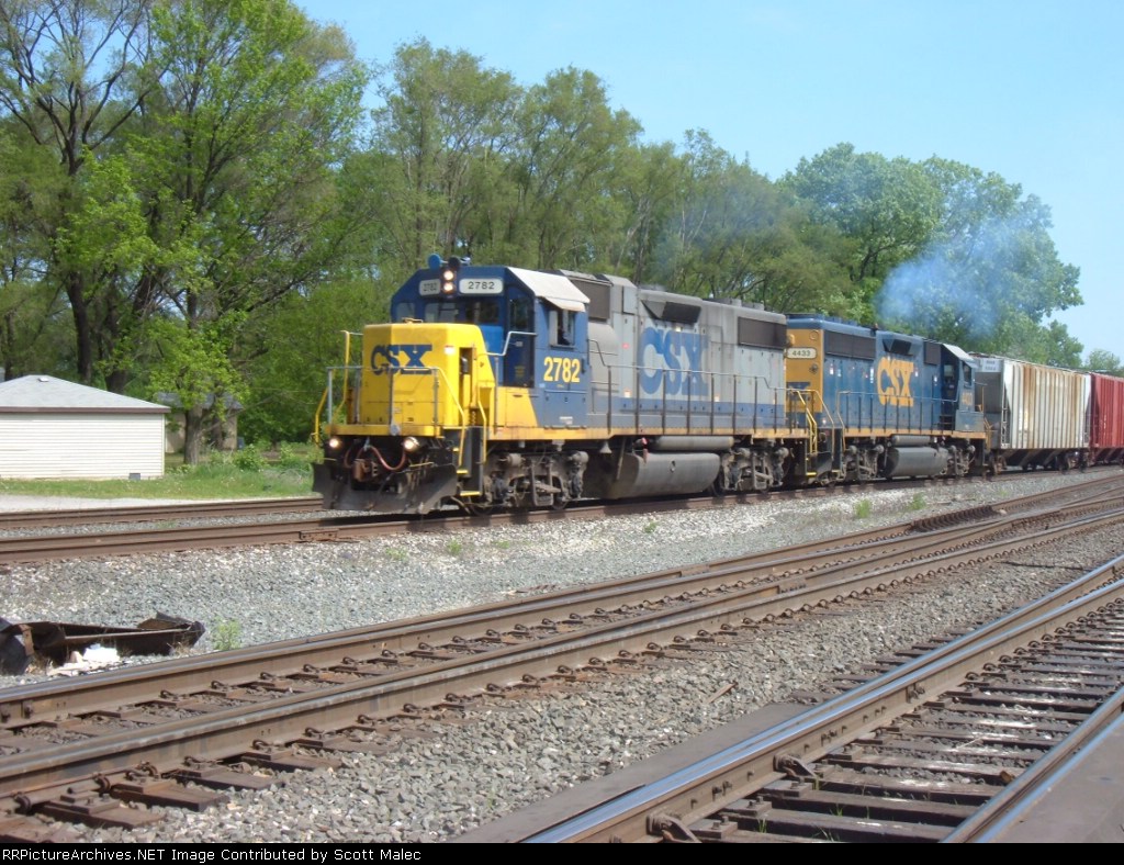 CSX 2782 & 4433